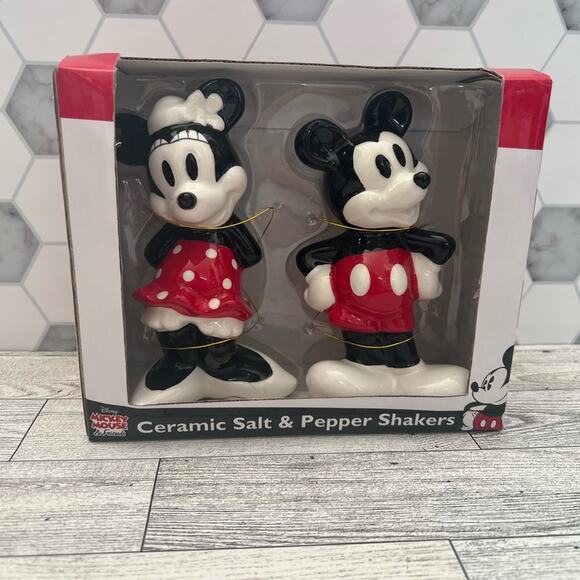 Disney | Kitchen | Disney Ceramic Salt Pepper Shakers | Poshmark